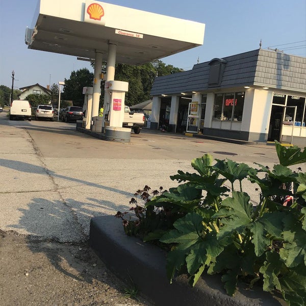 Ernie's Shell Service - 1 tip from 36 visitors