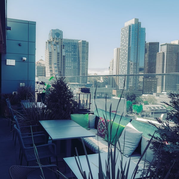 Shelby’s Rooftop - Hotel Bar in SoMa