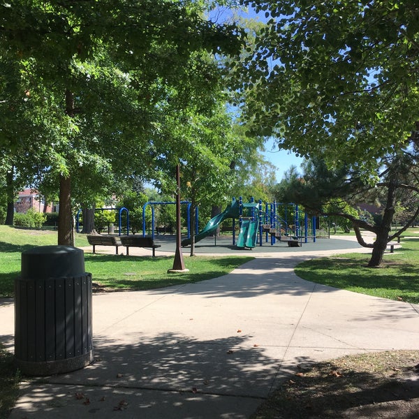 Field Park - 935 Woodbine Ave