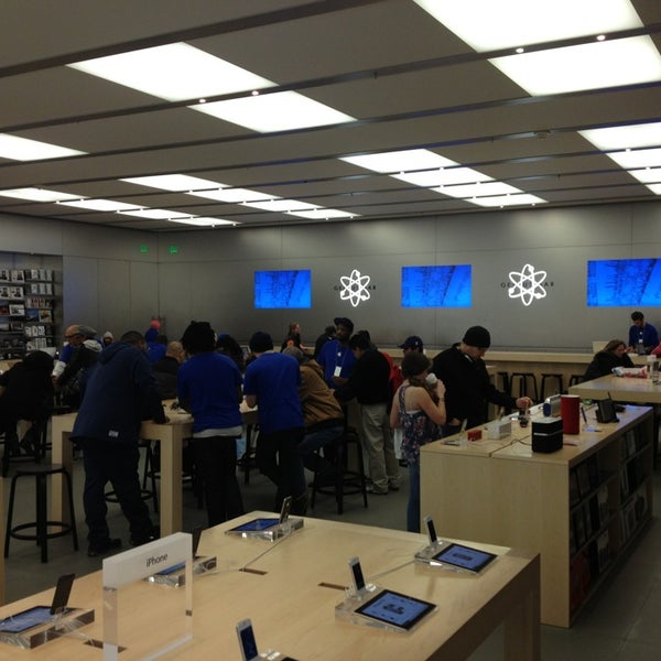 Photos at Apple Towson Town Center - Towson, MD