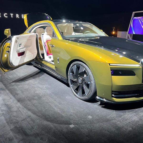 Rolls-Royce Motor Cars - The Drive