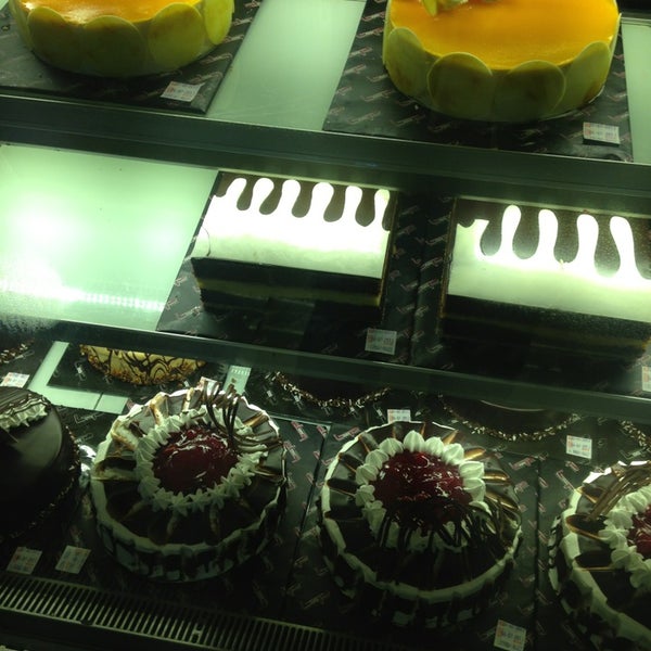 Loop Restaurant and Cafe - Café in Kandana