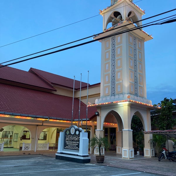 Masjid Taman Guru - Mosque in Kota Bharu