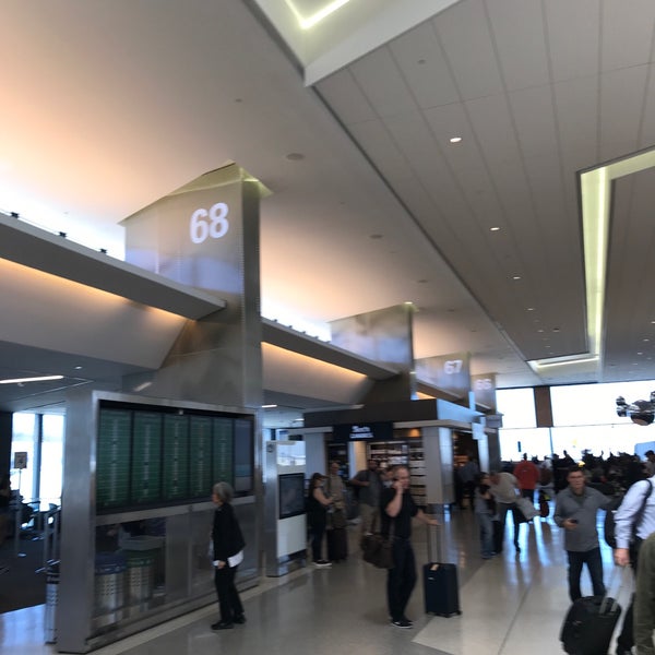 Photos at Gate E8 - 7 tips from 1804 visitors