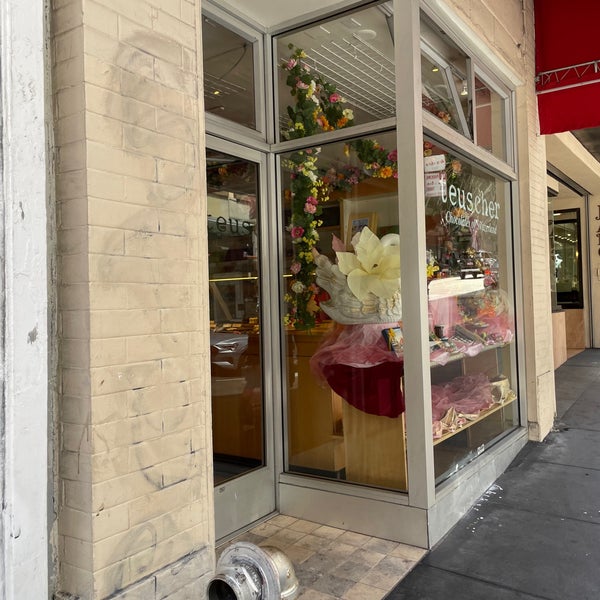 Teuscher Chocolates of Switzerland - Candy Store in San Francisco