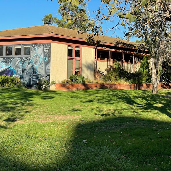 Lakeview Branch Library - Library in Adams Point