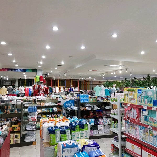 Famili Swalayan - Department Store