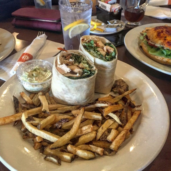 Xandos Cafe - Café in Hickory Hills