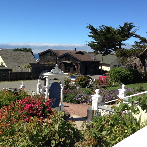 MacCallum House Inn - 45020 Albion Street