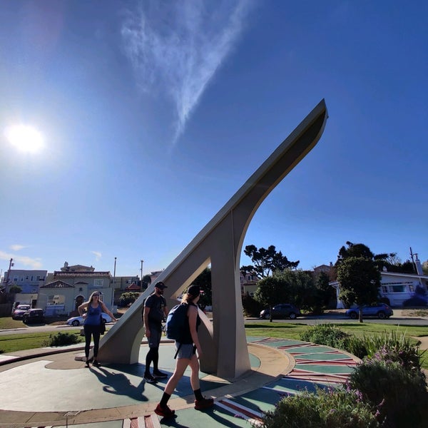 Ingleside Terraces Sundial - Ingleside Terraces - 4 tips from 256 visitors