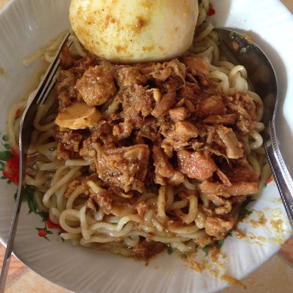 Mie Ayam Mulawarman (SMP 1) - Noodle Restaurant