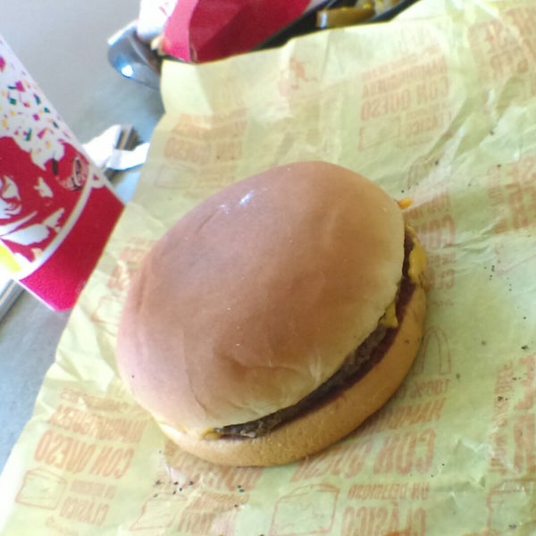 McDonald's - A. Romulo Garza S/N Col. Miguel Alemán