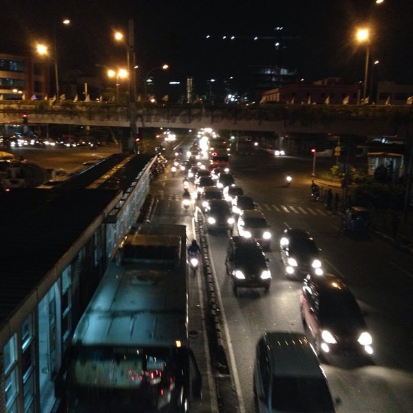 Halte TransJakarta Senen - Jakarta Pusat, Jakarta