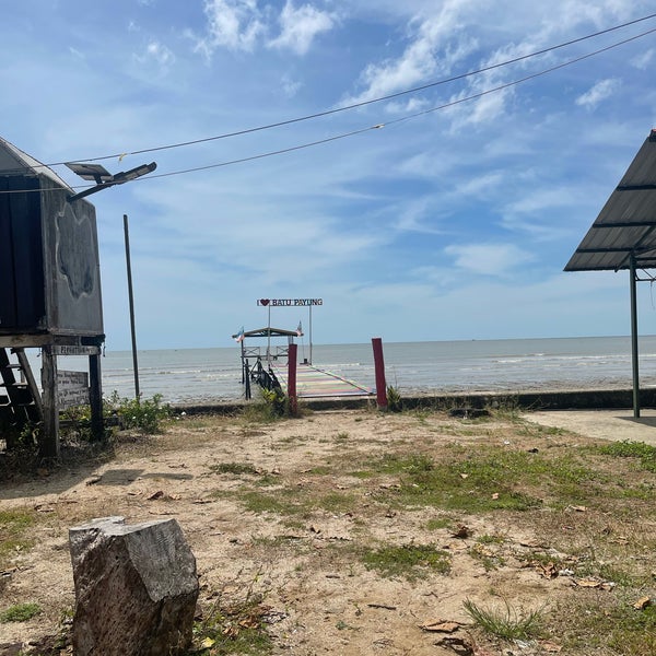 Pantai Batu Payung - Beach in Tawau
