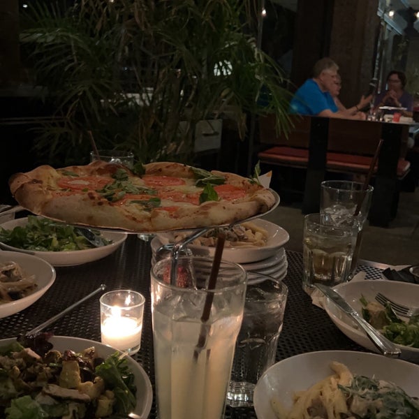 Federal Pizza - 5210 N Central Ave