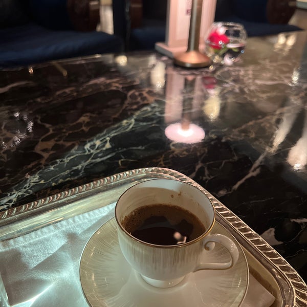 The Library Bar @ Ritz Carlton - Cocktail Bar in دبي مارينا