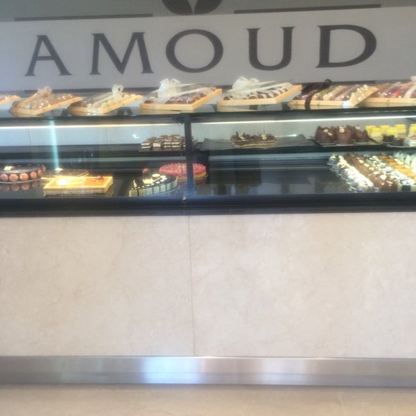 Photos à Pâtisserie Amoud Californie - عين الشق - 16 conseils