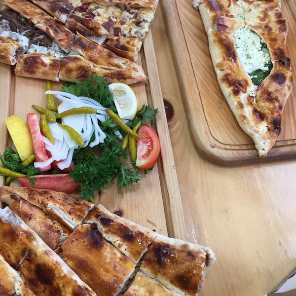 Pizza Pide - Pide Place in Leslieville