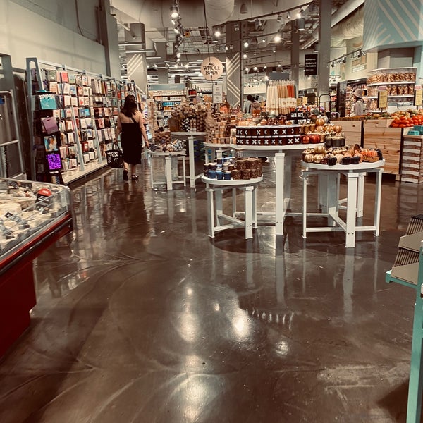 Whole Foods Market - Belltown - 108 tips