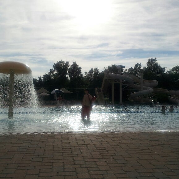 Lifetime Fitness Pool - Ashburn, VA