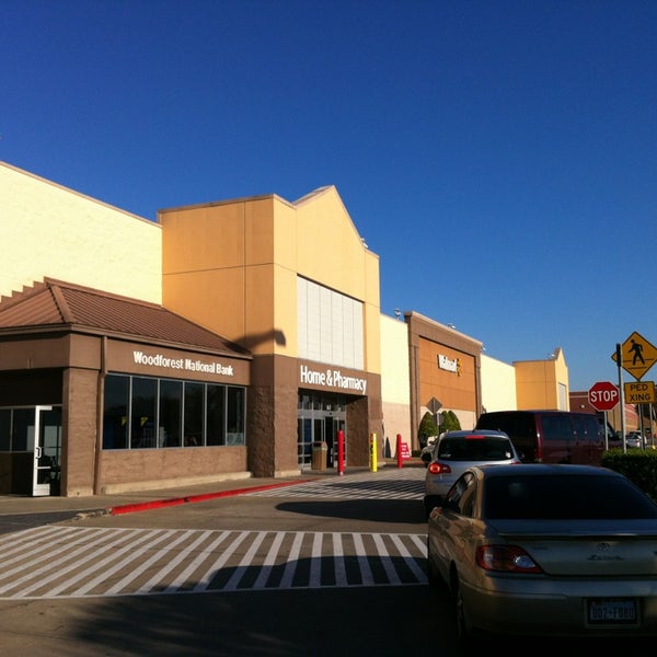 Walmart Supercenter - 19 tips from 2072 visitors