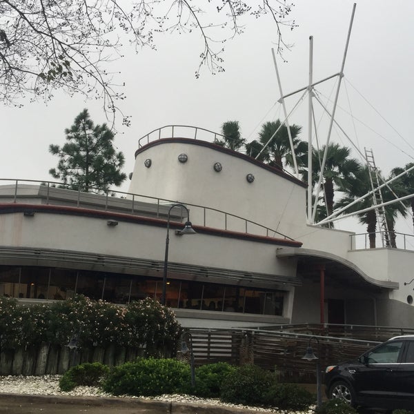 Captain Tom's - Seafood Restaurant