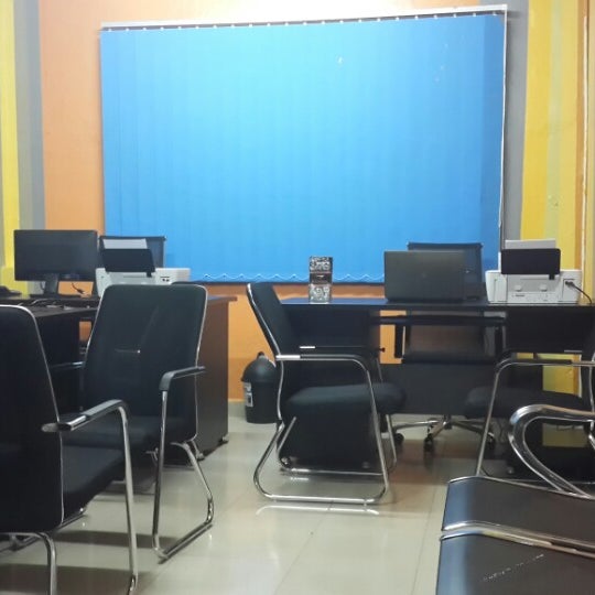 BE FORWARD.JP Uganda Office/Cadam Enterprises Ltd W0333 - Car Dealership