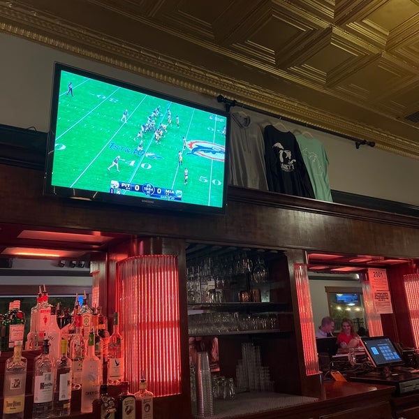 Casey's New Buffalo - American Restaurant in New Buffalo