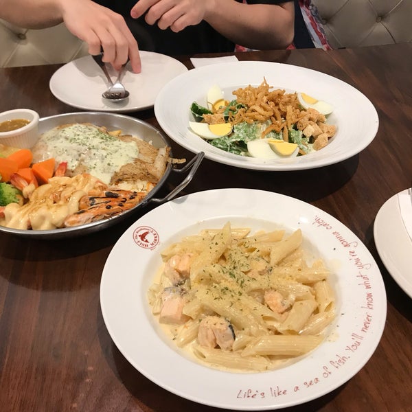 The Manhattan Fish Market - Seafood Restaurant