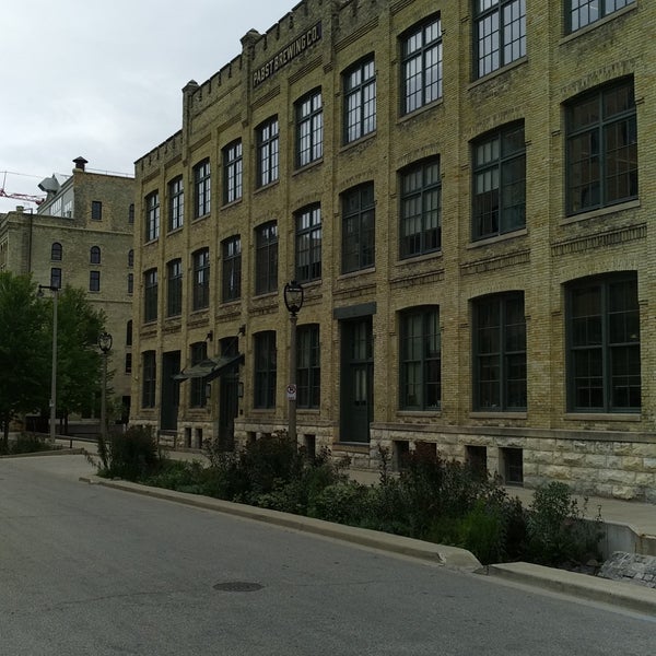 Pabst Factory - Kilbourn Town - 1220 N 11th St