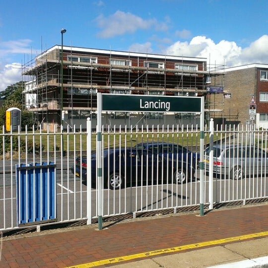 Lancing Railway Station (LAC) - Train Station