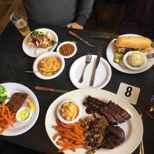 Brett's BBQ (Now Closed) - BBQ Joint