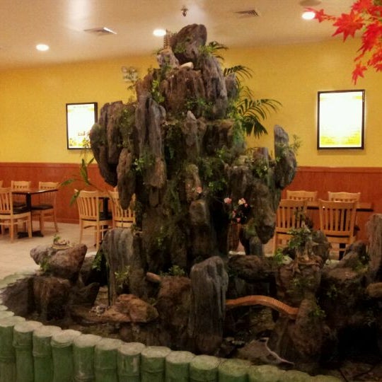 Dan's Rice Box Asian Cuisine - 986 Poquonnock Rd