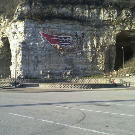 Piasa Park - Park in Alton