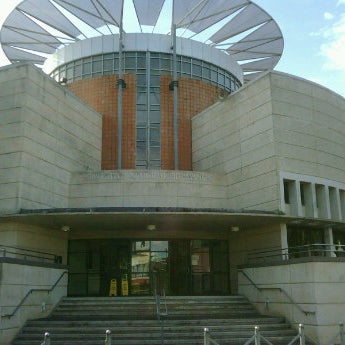 Biblioteca Municipal Bayamon - College Library
