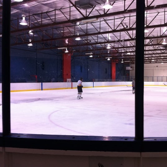 Arena Raymond-Bourque - Saint-Laurent - 2345 Boul. Thimens