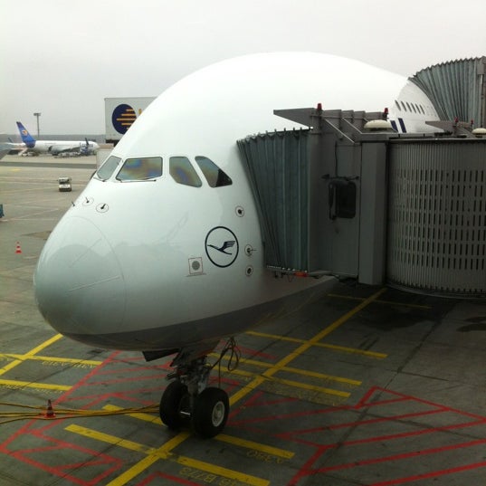 Photos at Lufthansa Flight LH 462 - Plane in Flughafen