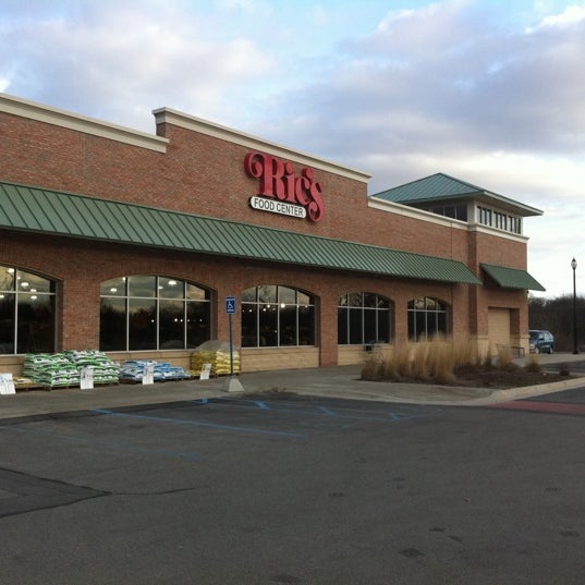 Ric's Food Center - 10 tips from 462 visitors