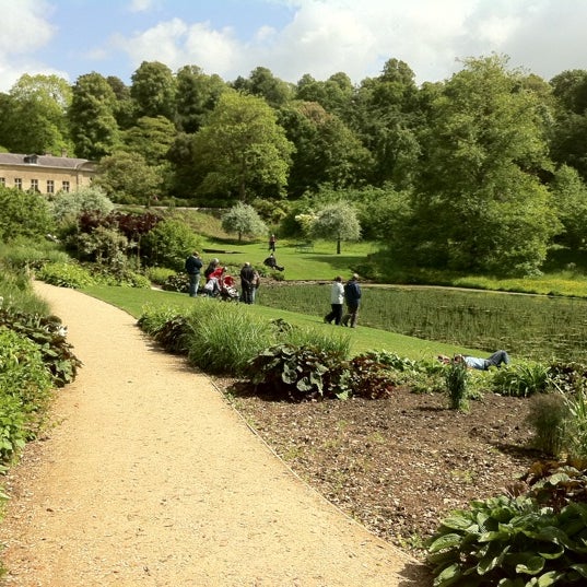 Dyrham Park - A46