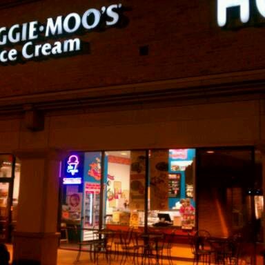 MaggieMoo's Ice Cream and Treatery - Ice Cream Parlor in The Market at ...