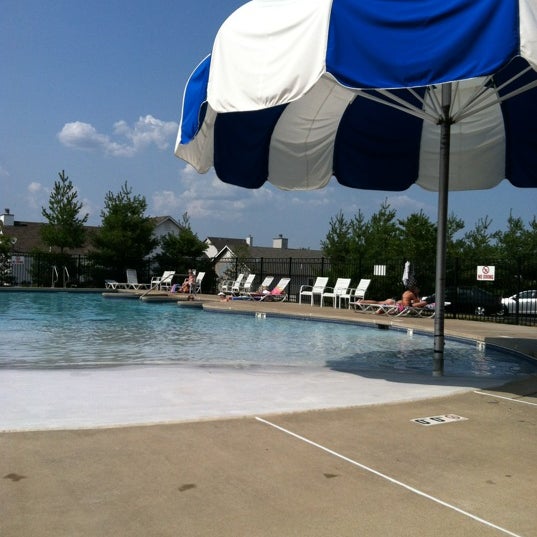 Villages of Stonegate Pool - Swimming Pool in Wentzville