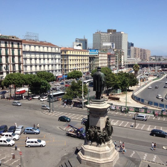 Piazza Giuseppe Garibaldi - Plaza in Napoli