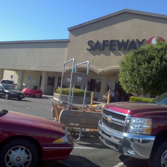 Safeway (Now Closed) - Grocery Store in Downtown West Sacramento