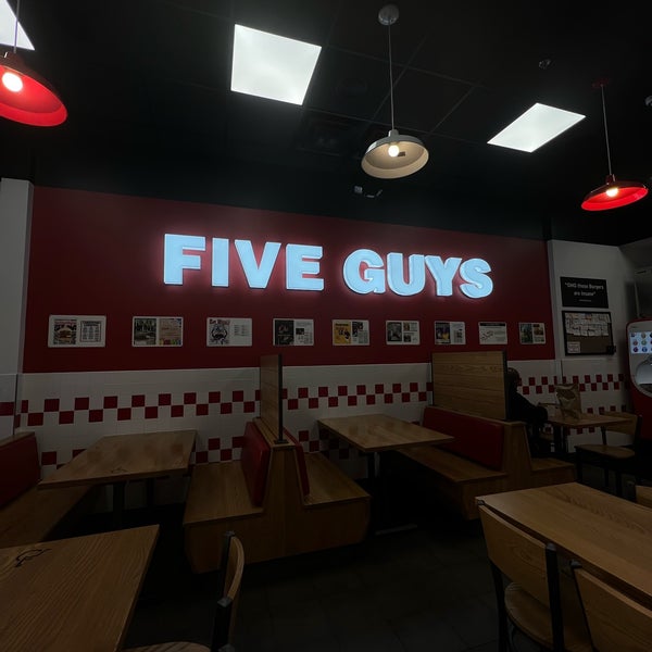 Five Guys - 9 tips from 880 visitors