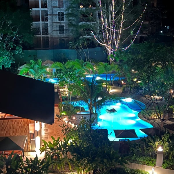 Botanika Hotel By Curio Collection, Hilton - Hotel Pool