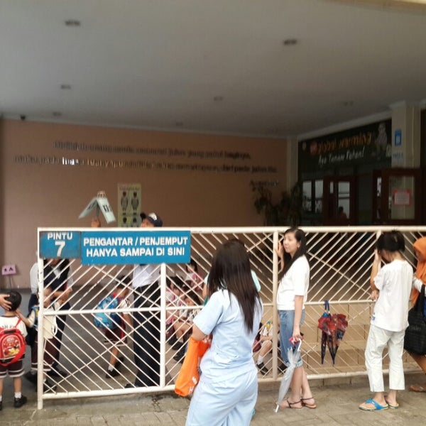 Photos at Sekolah Kristen IPEKA Puri - Kembangan - 10 tips from 895 ...