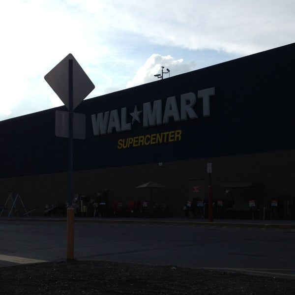 Fotos en Walmart Supercenter - Hipermercado en Oak Ridge