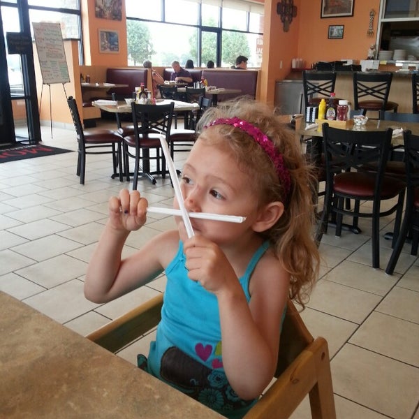 Moni's Restaurant - Macomb, MI