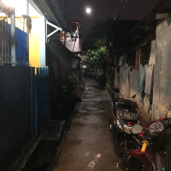 Halte Transjakarta Kuningan Madya Aini - Other Great Outdoors in ...