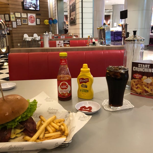 Johnny Rockets - 51 tips